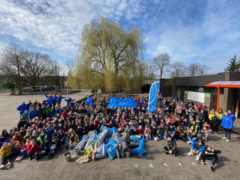 Inspirational session Elementary School - River Cleanup
