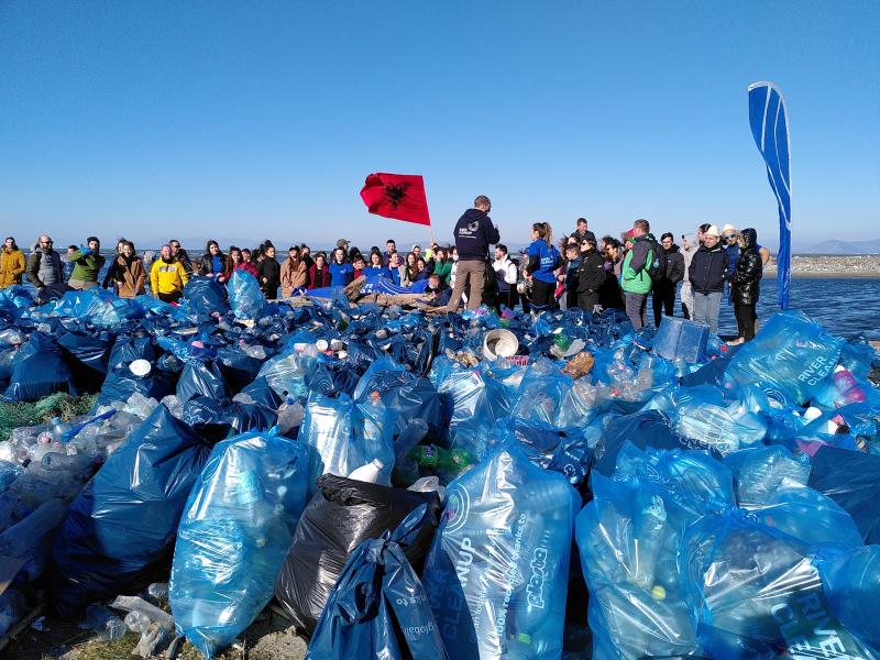 explore - River Cleanup