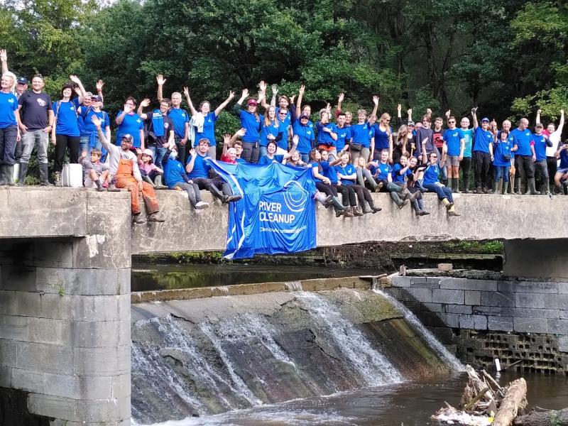 CLEANUP FLOODS 05/09 - River Cleanup