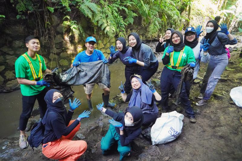 World Cleanup Day 2023 in Bandung, Tjipaganti River - River Cleanup